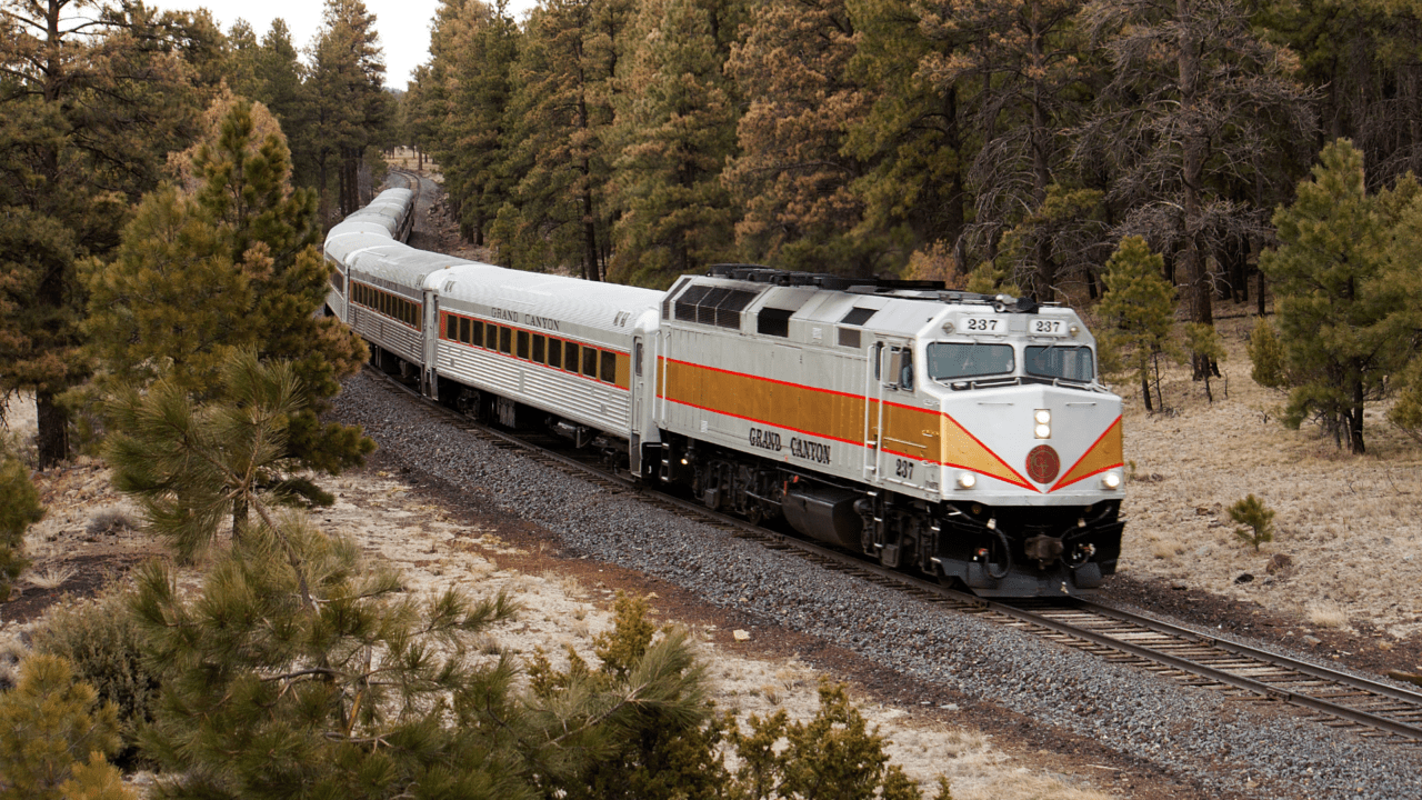 8 of the Most Scenic Train Rides in America - Visit USA Parks